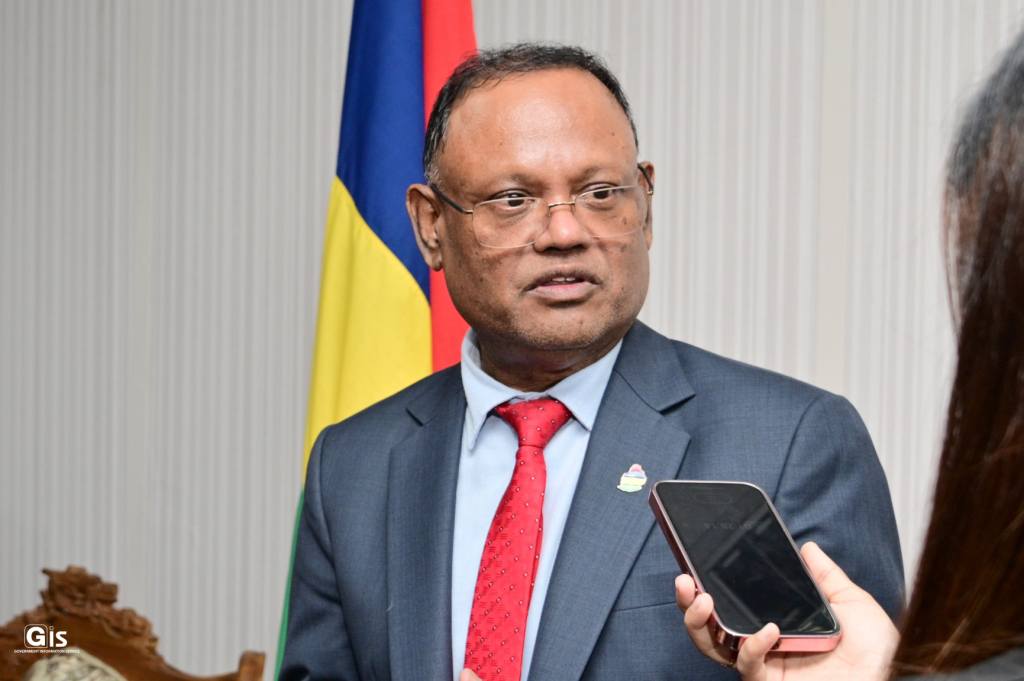 Mauritius and the UK to explore new avenues for educational cooperation